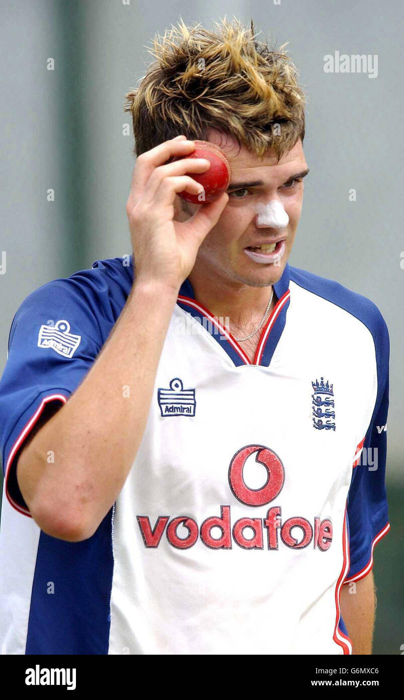 James Anderson in Training Stock Photo - Alamy