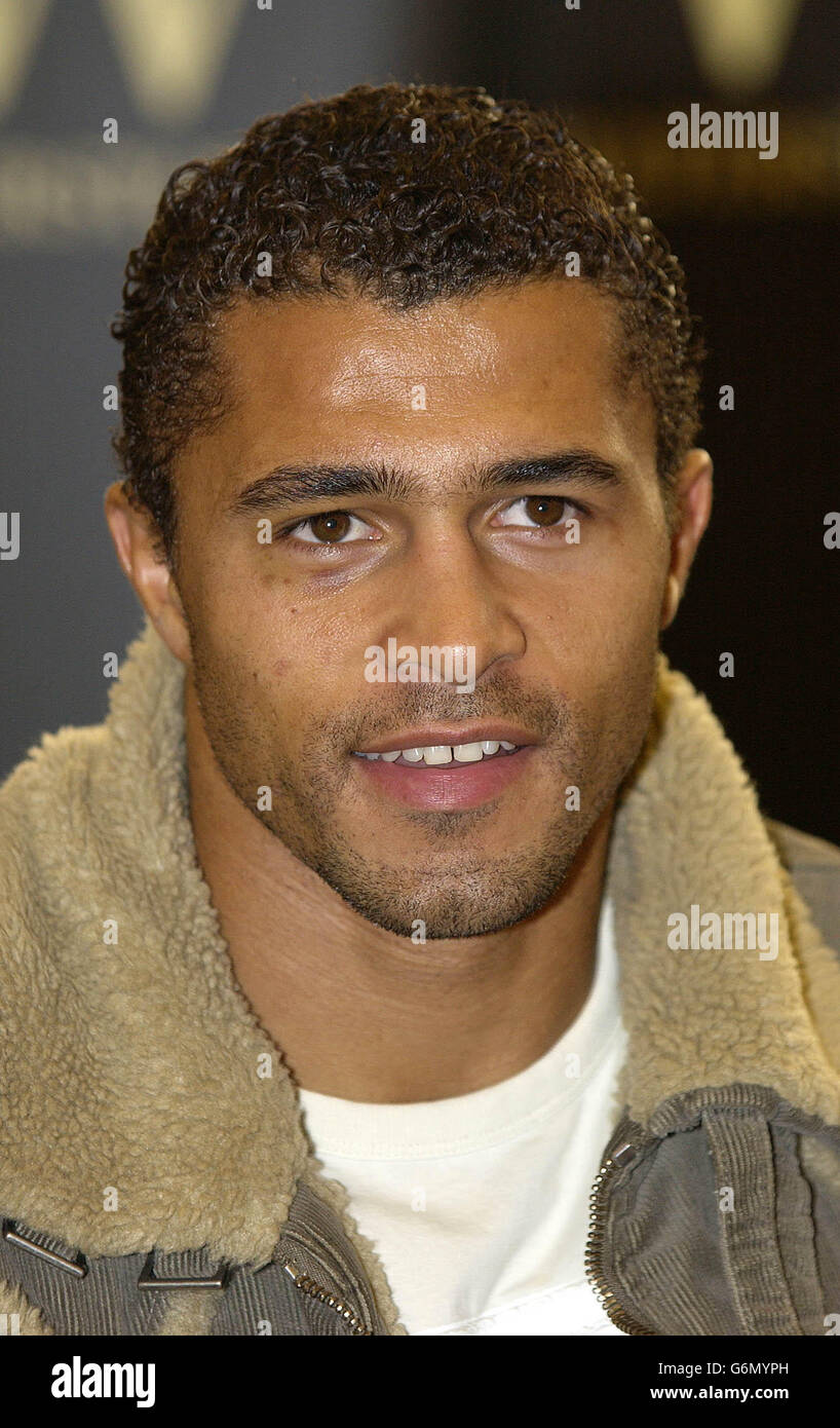 Jason Robinson autobiography launch Stock Photo - Alamy