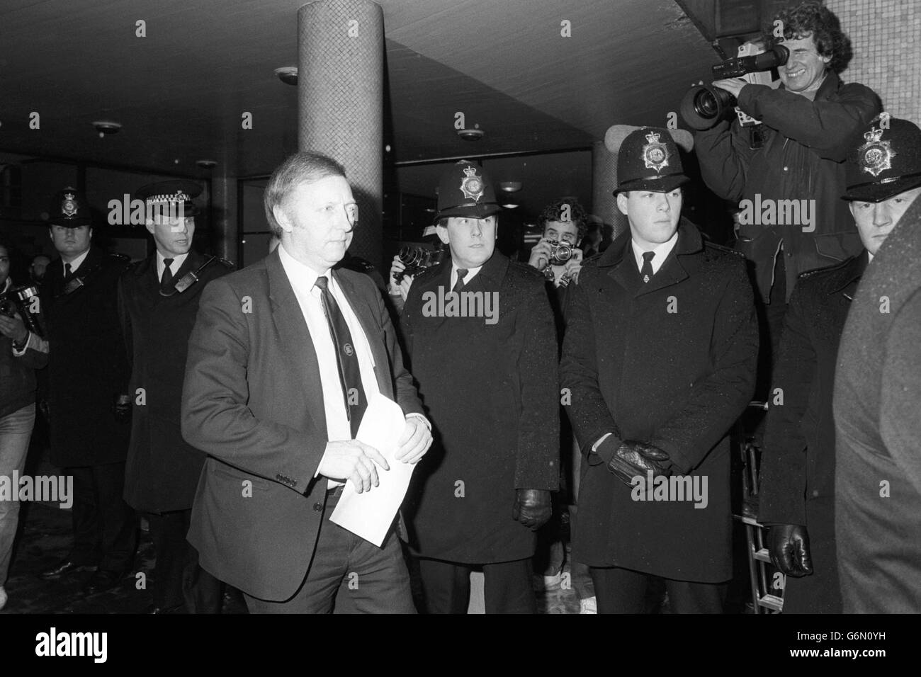 Employment - Miners' Strike - NUM Meeting - London Stock Photo - Alamy