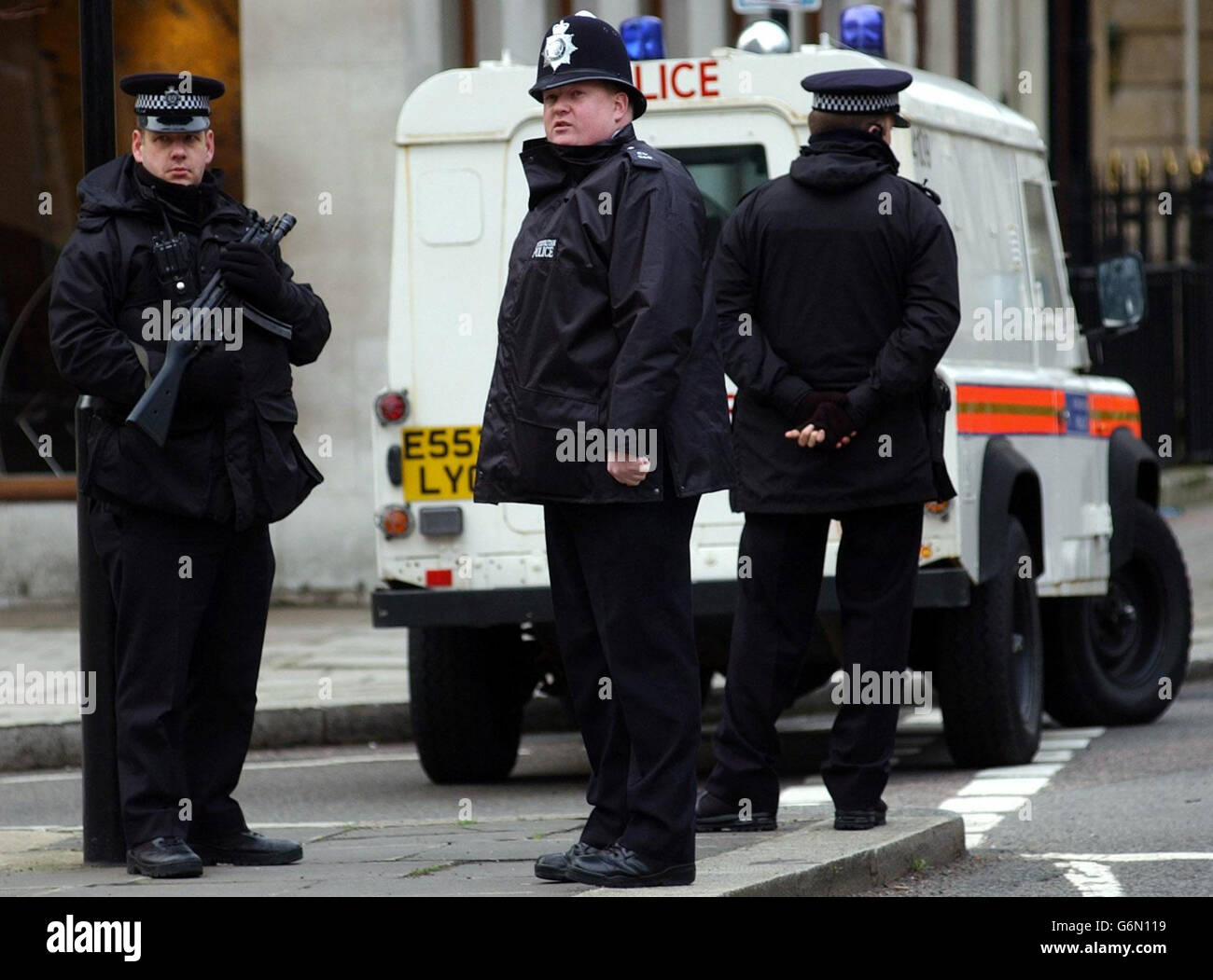 Us embassy security measures hi-res stock photography and images - Alamy