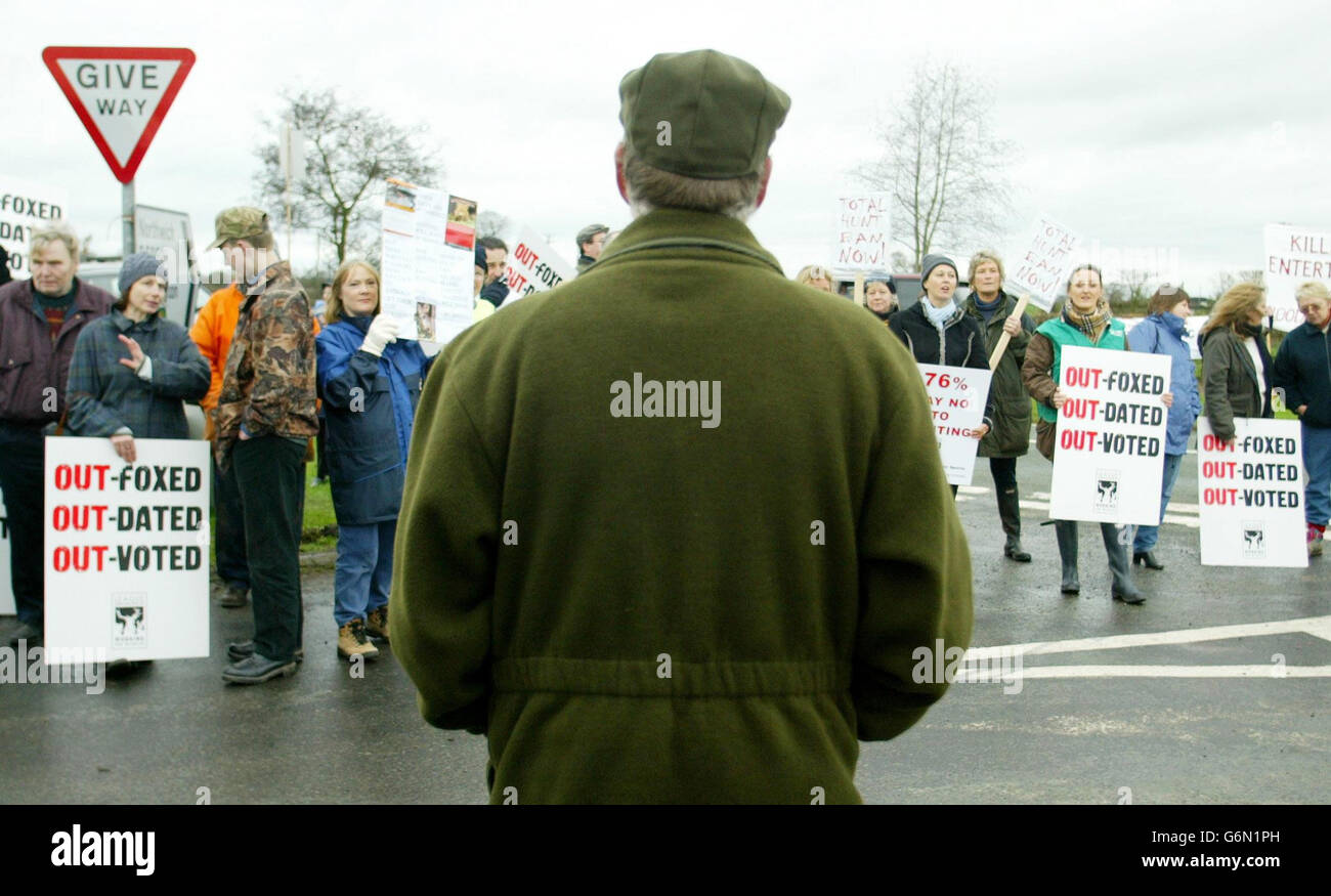 Animals politics protesting hi-res stock photography and images - Alamy