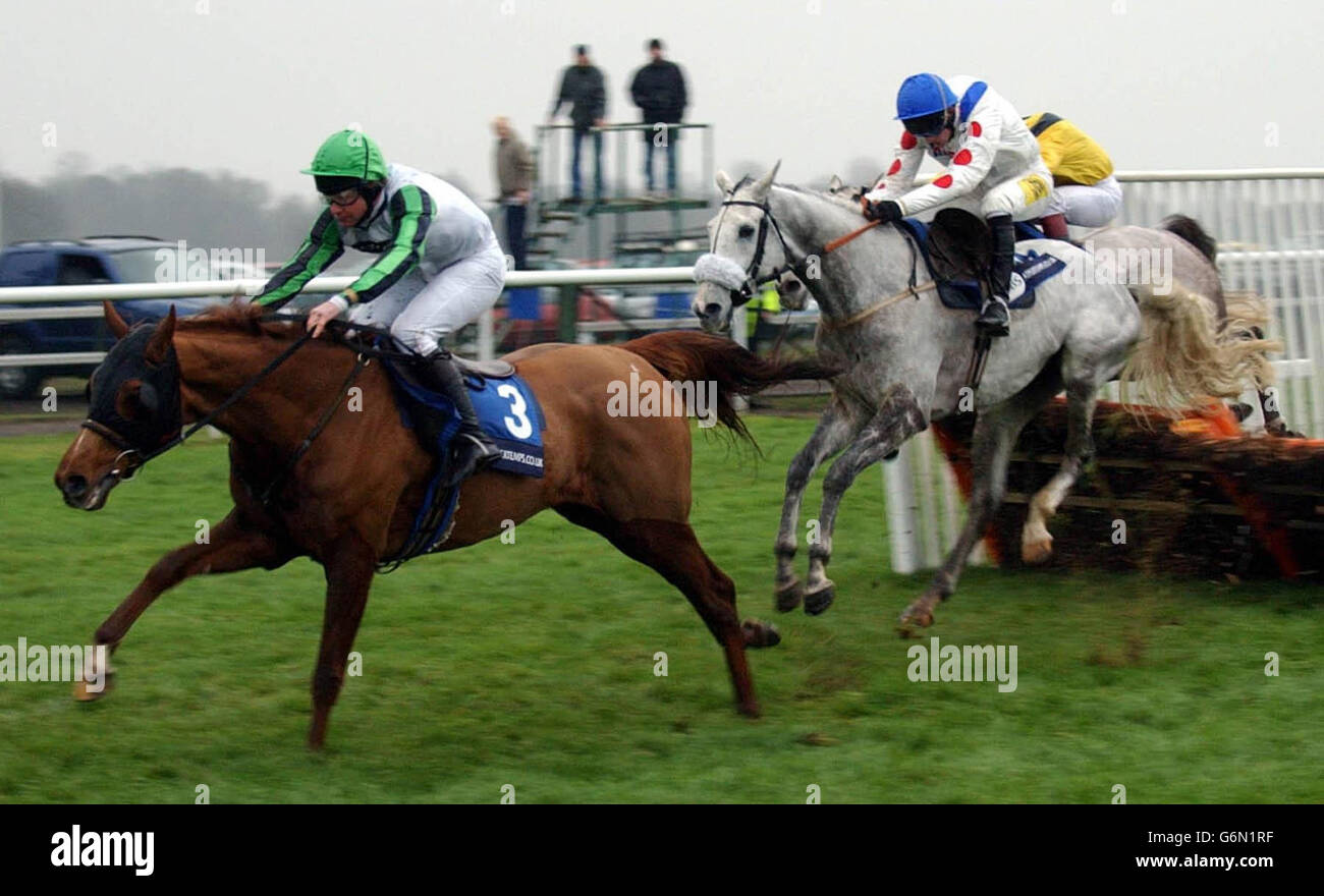 Intersky hi-res stock photography and images - Alamy