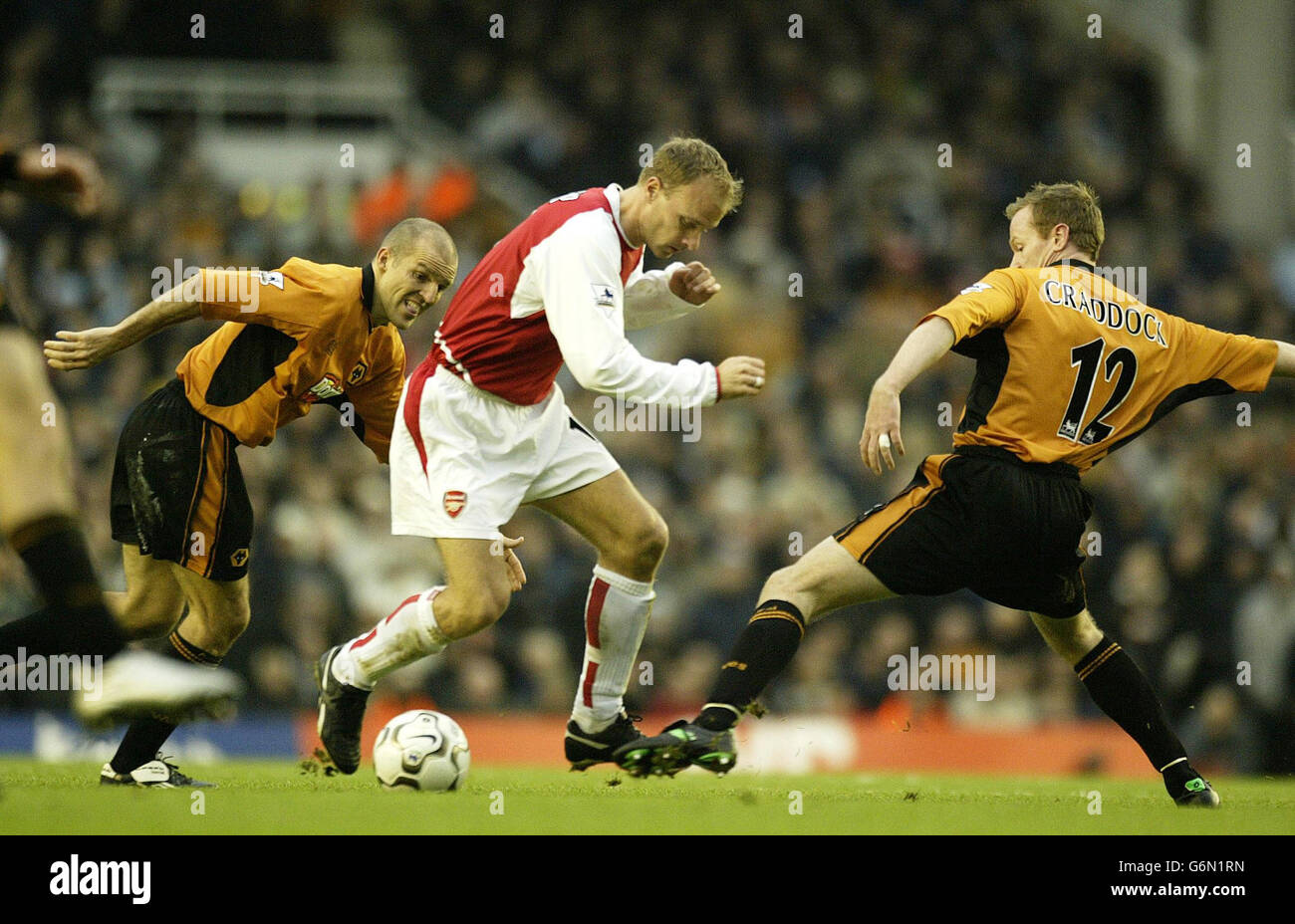 Alex rae wolves hi-res stock photography and images - Alamy