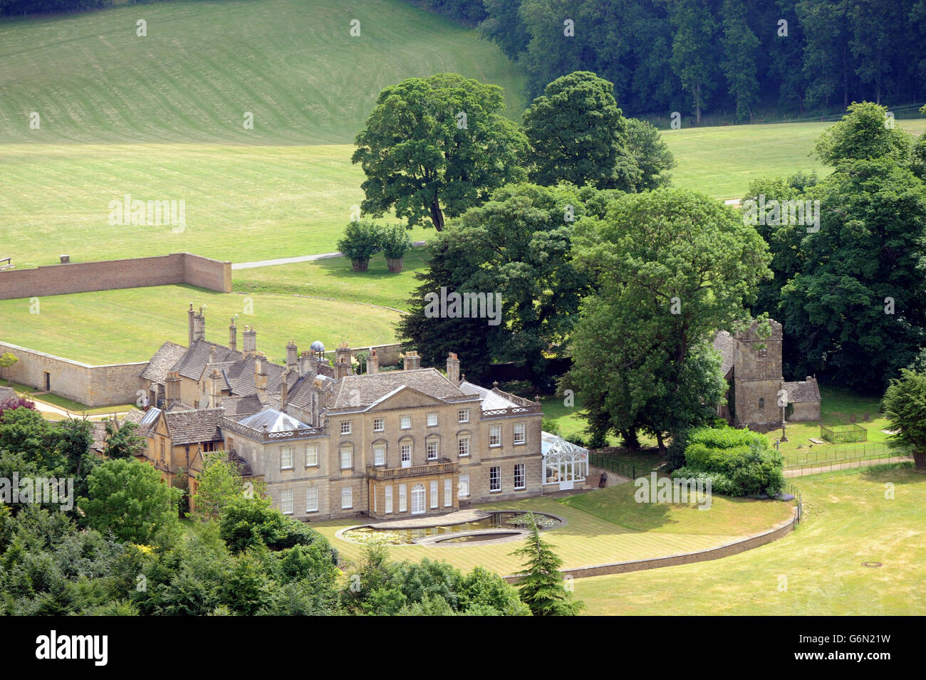 Aerial view cotswold mansion hi-res stock photography and images - Alamy