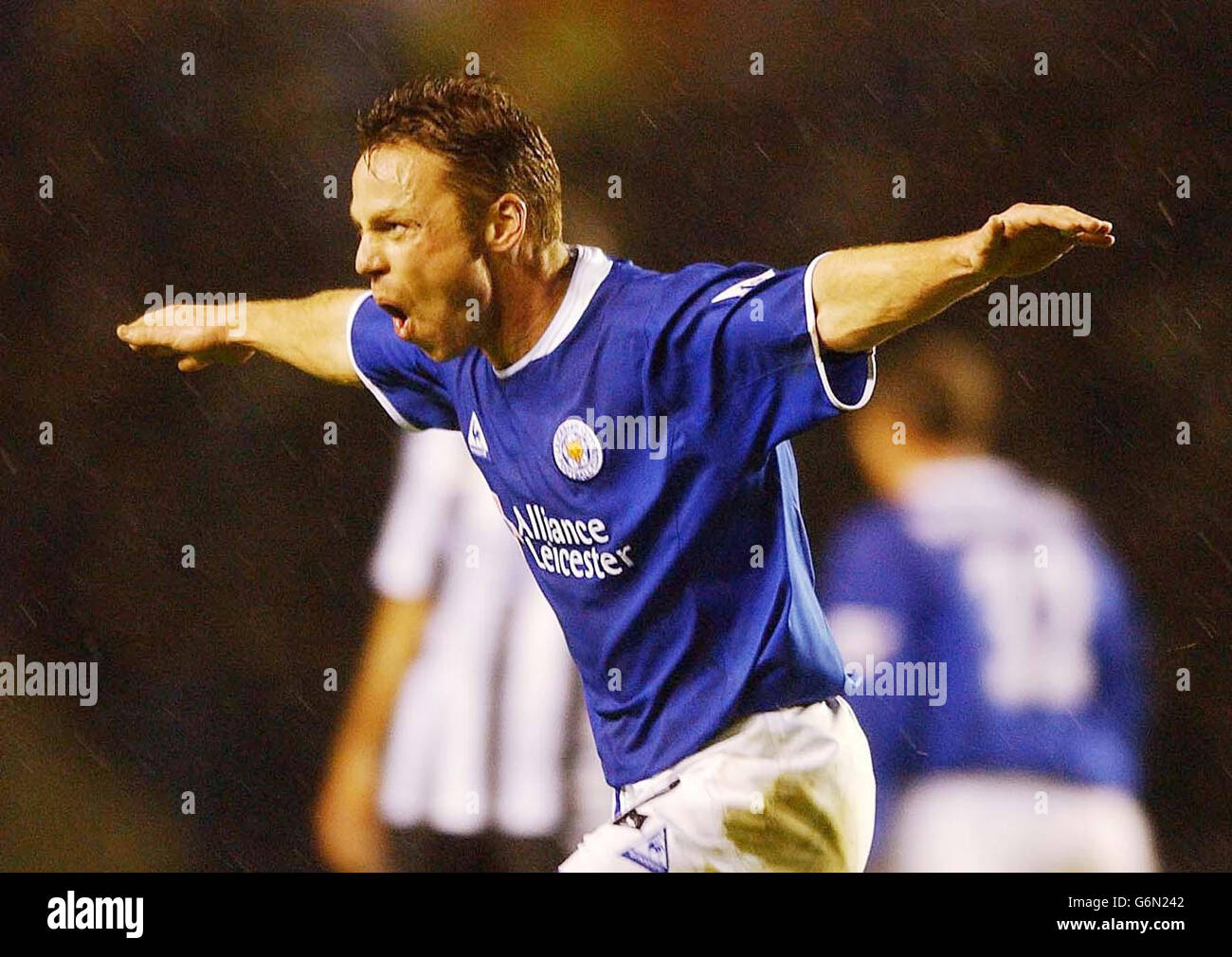 Sport football celebrating paul dickov hi-res stock photography and ...