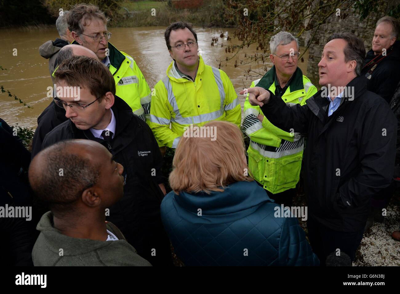 Prime Minister David Cameron talks with residents and environment ...