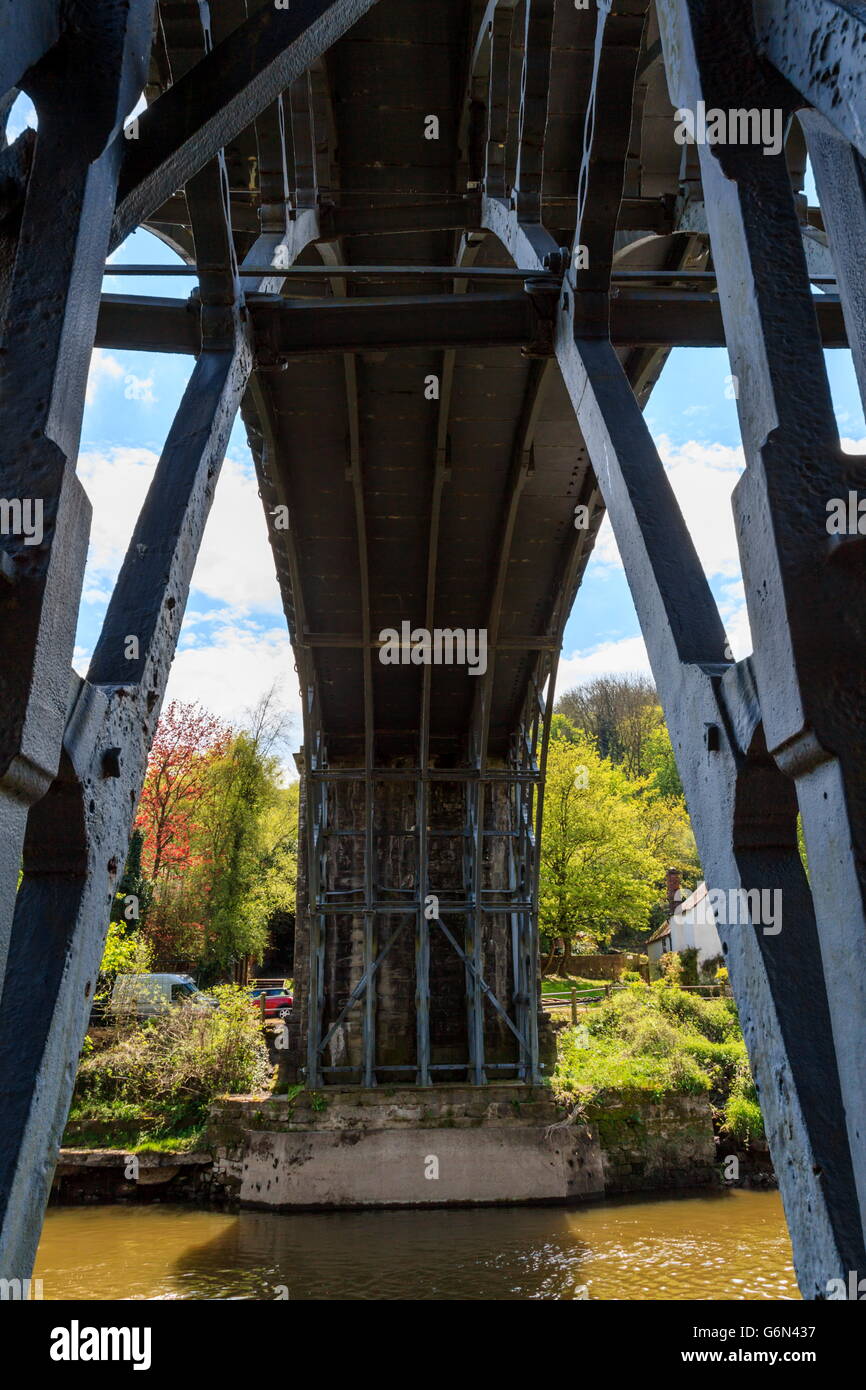The World's first Iron Bridge, Iron Bridge Gorge, Shropshire Stock ...