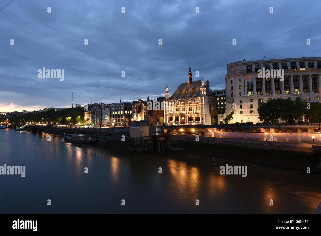 London skyline from embankment Stock Photo - Alamy