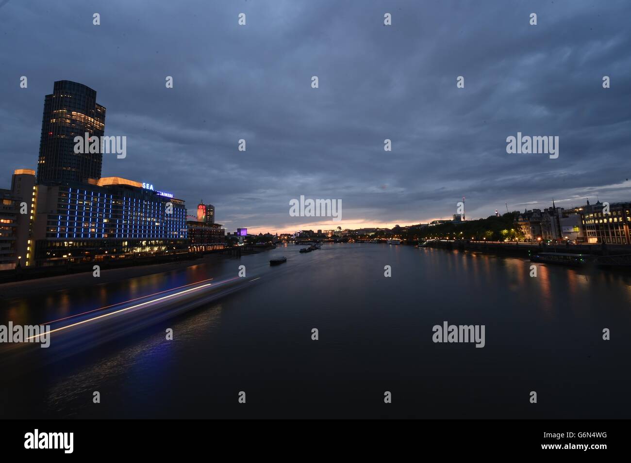 London skyline from embankment Stock Photo - Alamy