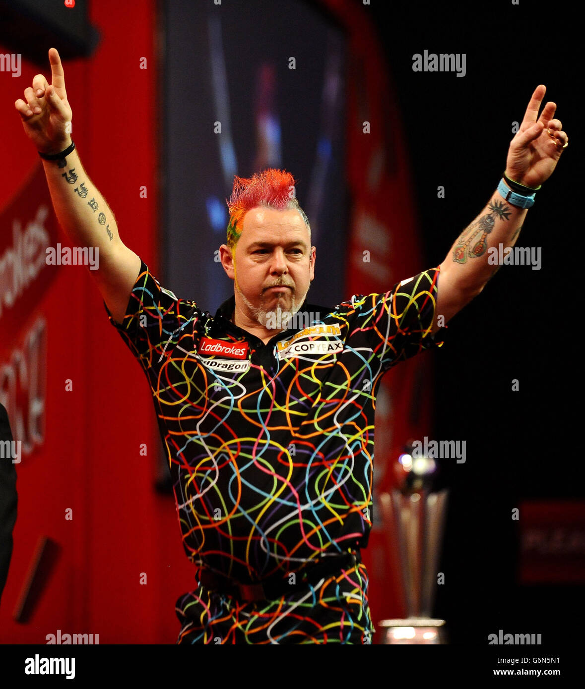 Darts ladbrokes com world darts championships day sixteen alexandra ...