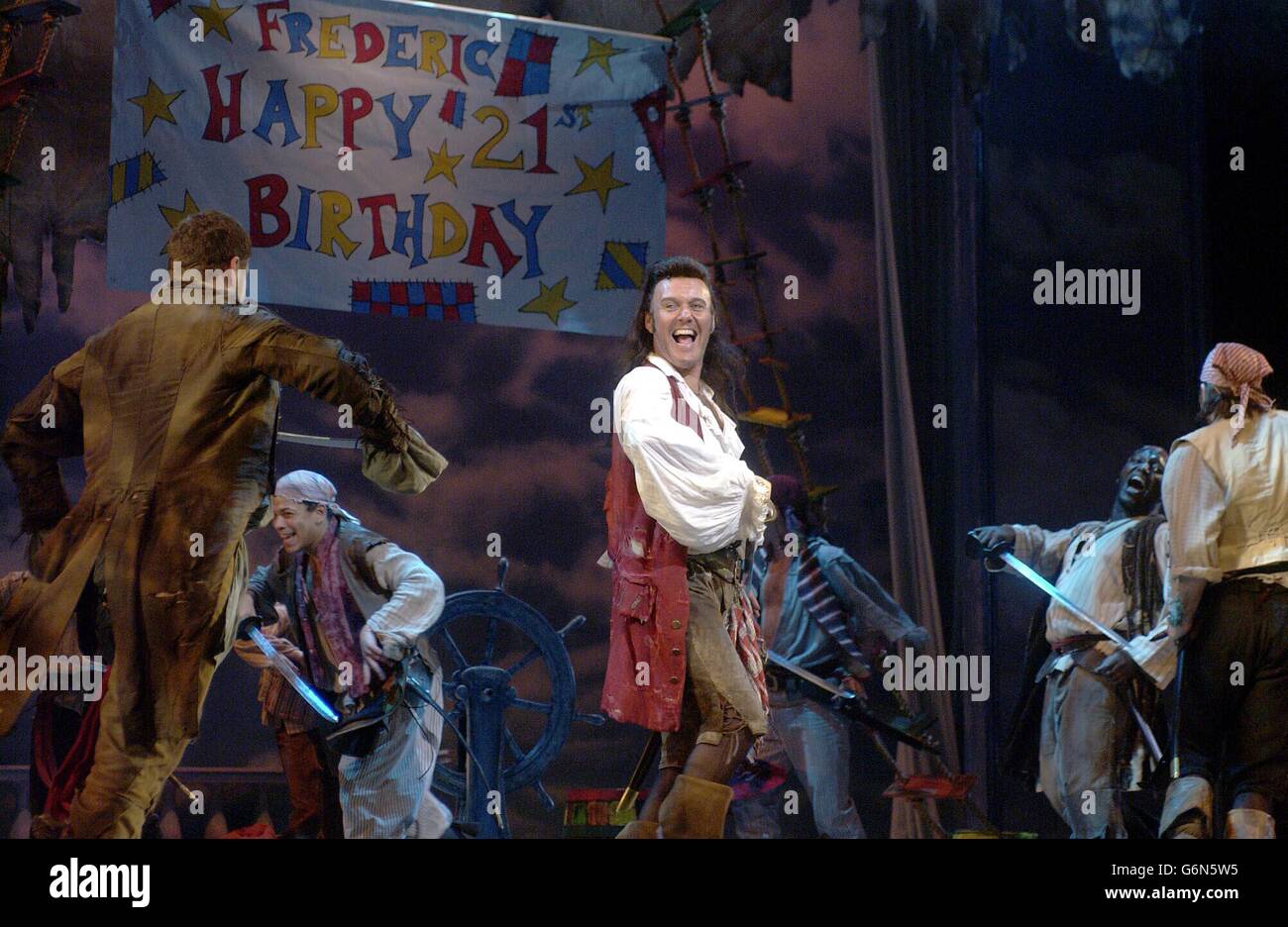 Actor anthony head hi-res stock photography and images - Alamy