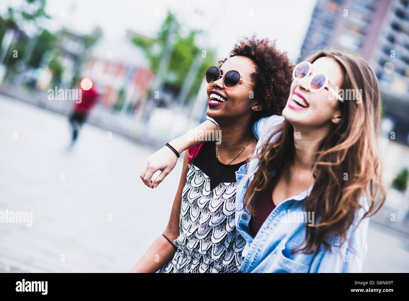 Two happy best friends Stock Photo - Alamy