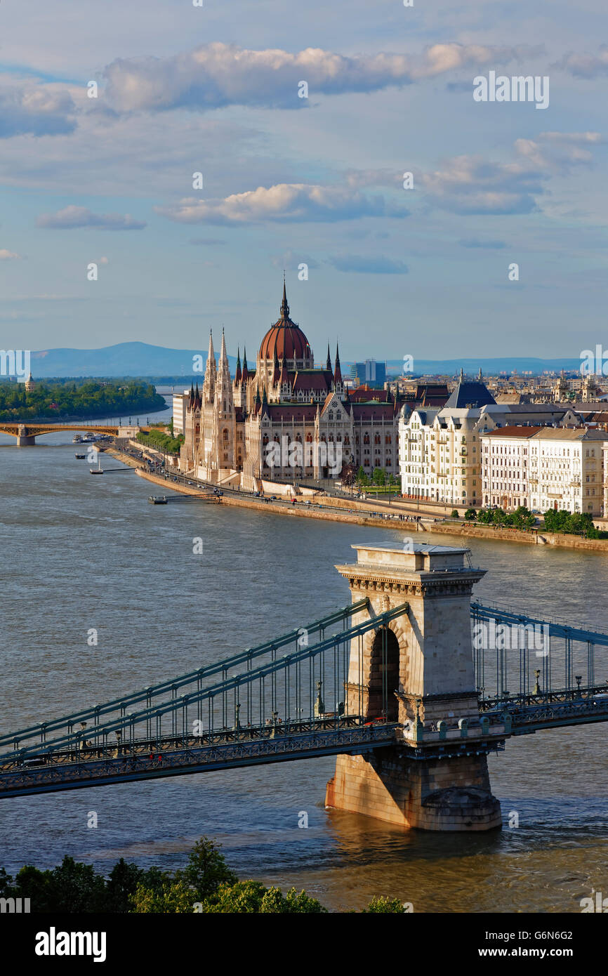 Hungary, Budapest, View to Pest with parliament building, Chain bridge ...