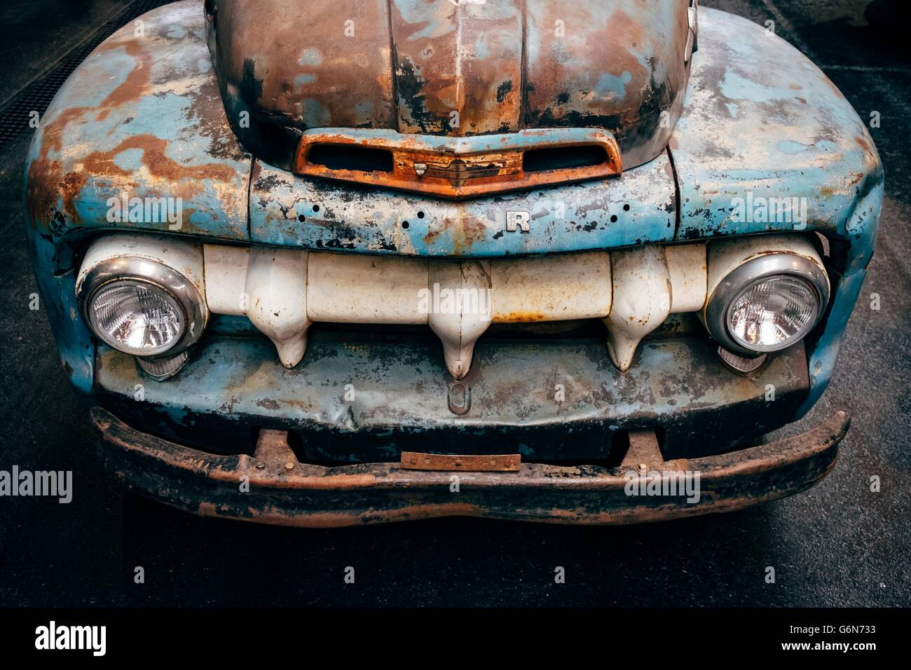 Rusty vintage car, partial view Stock Photo - Alamy