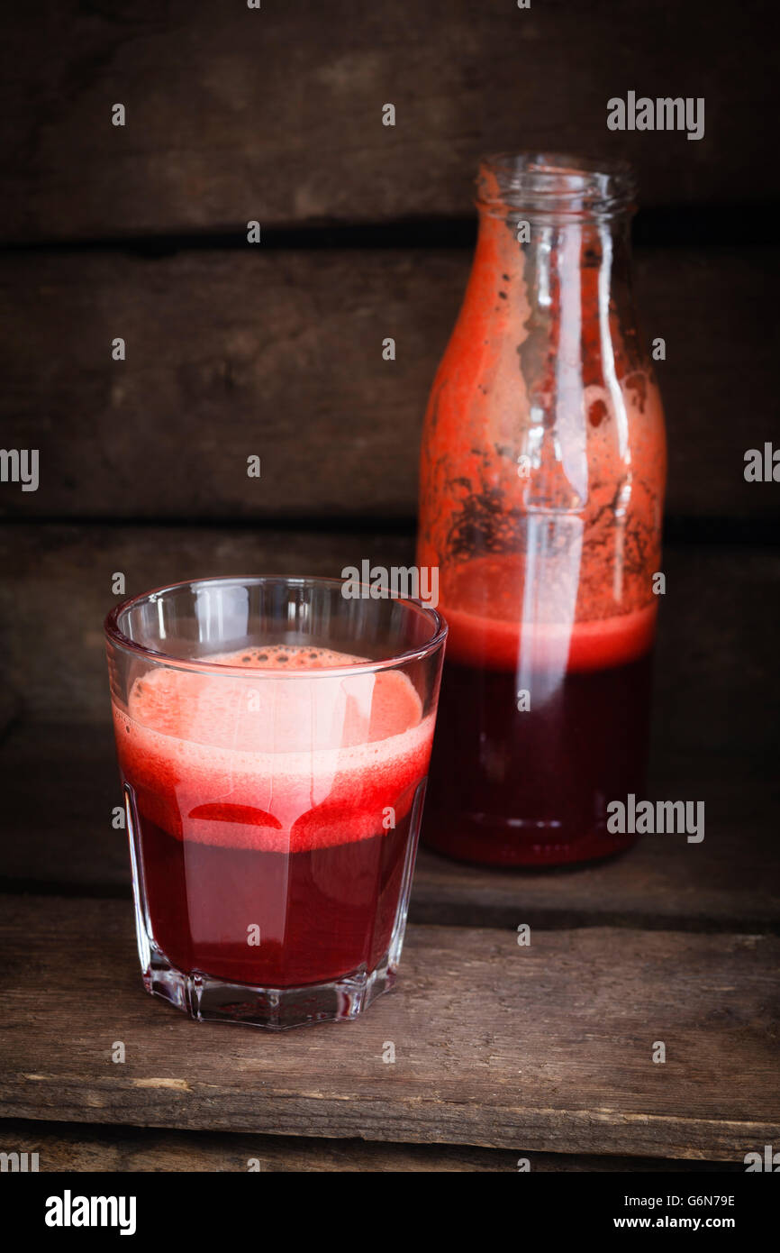 Red vegetable juice Stock Photo - Alamy
