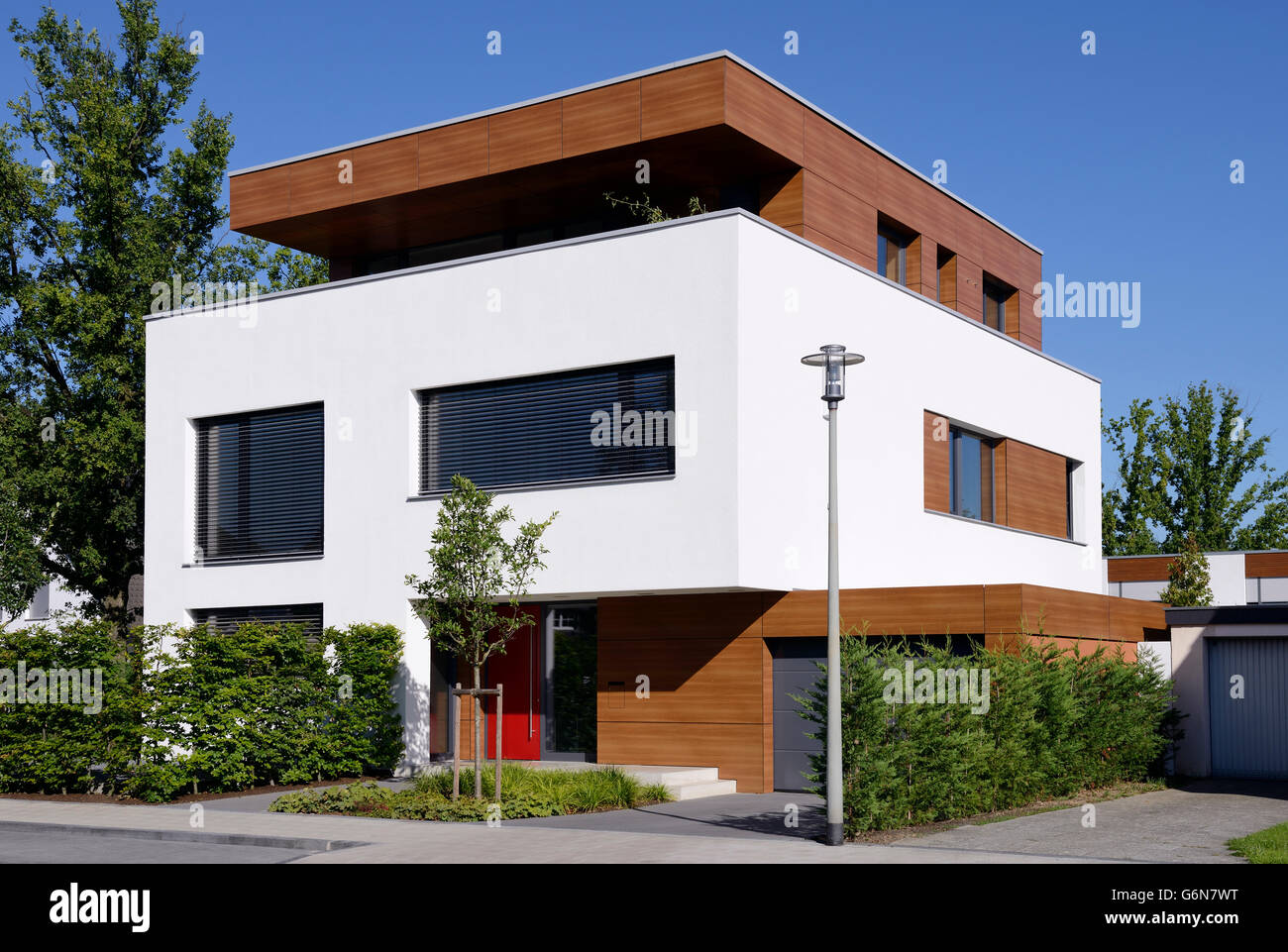 Germany, modern detached one-family house Stock Photo - Alamy