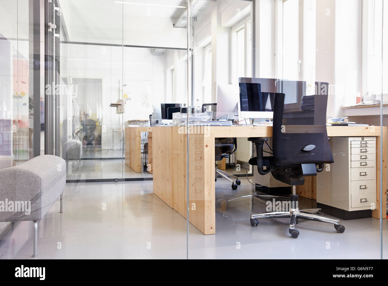 Interior of bright modern office Stock Photo - Alamy