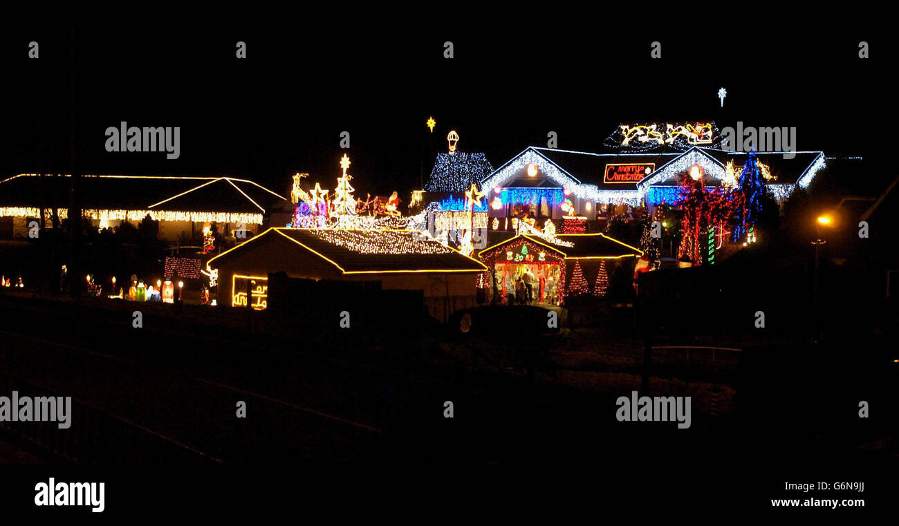 The home of Danny Meikle and his award winning christmas lights. Mr ...