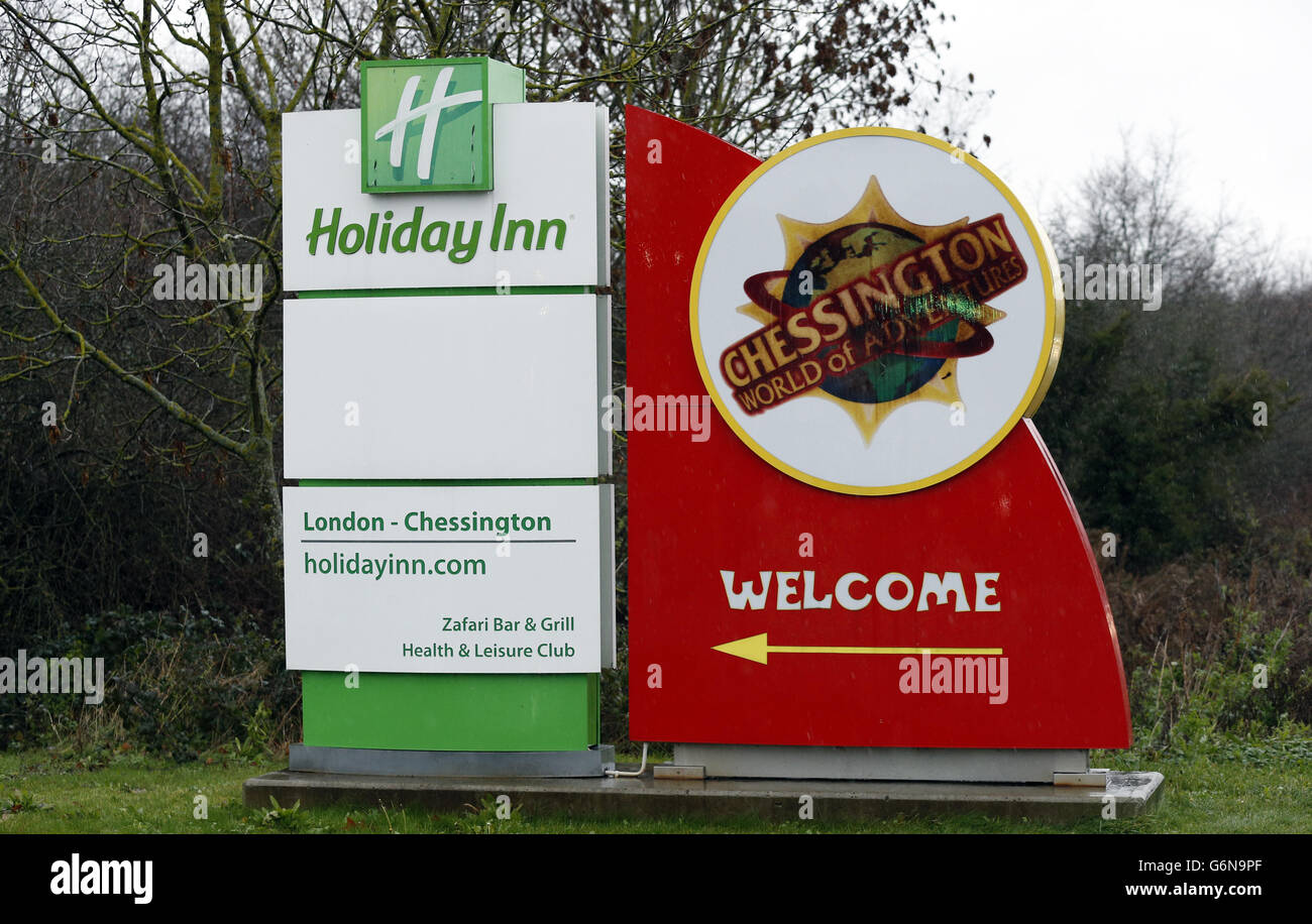 Chessington world of adventures sign hi-res stock photography and ...