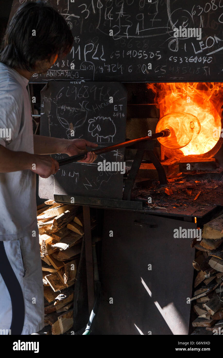 Glass factory furnace hi-res stock photography and images - Alamy