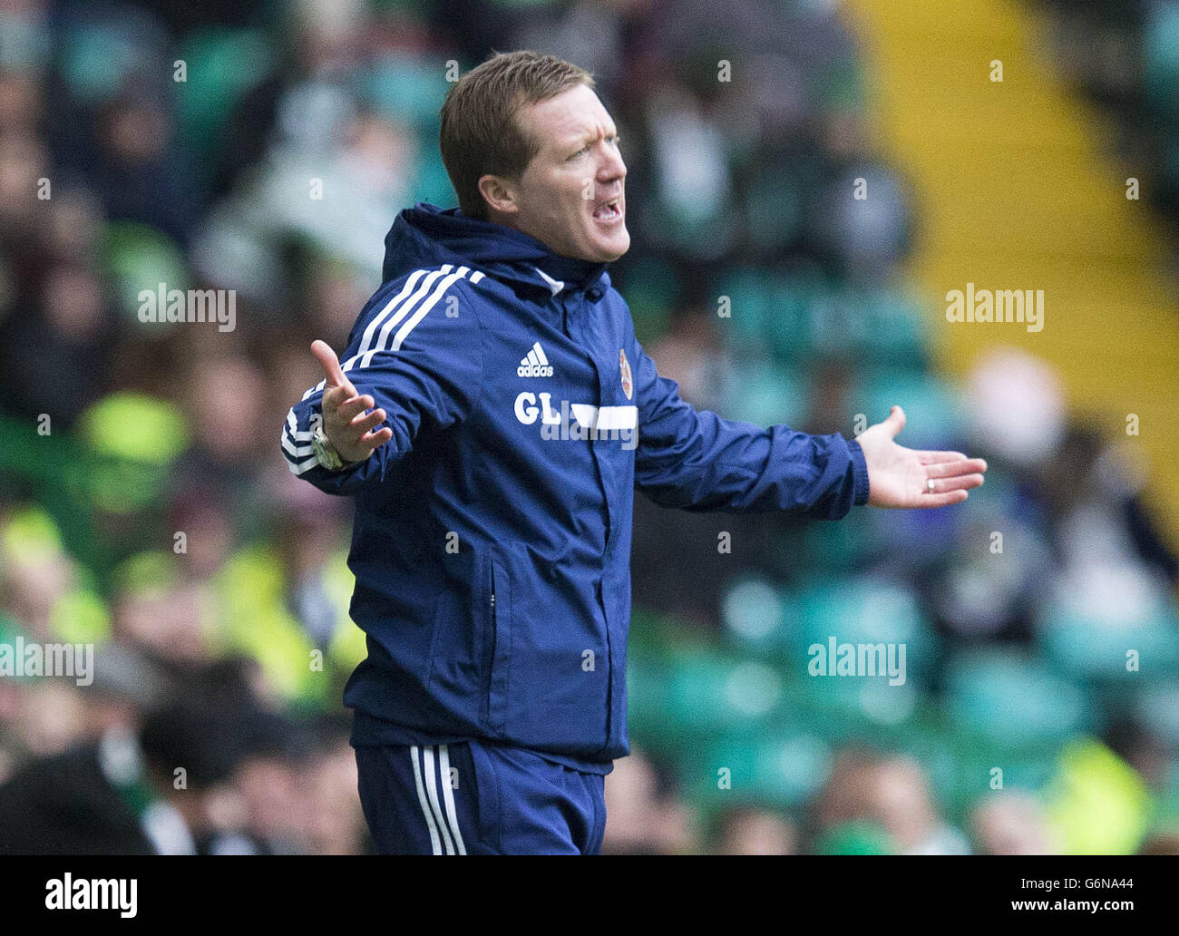 Hearts manager Gary Locke during the Scottish Premiership match at ...