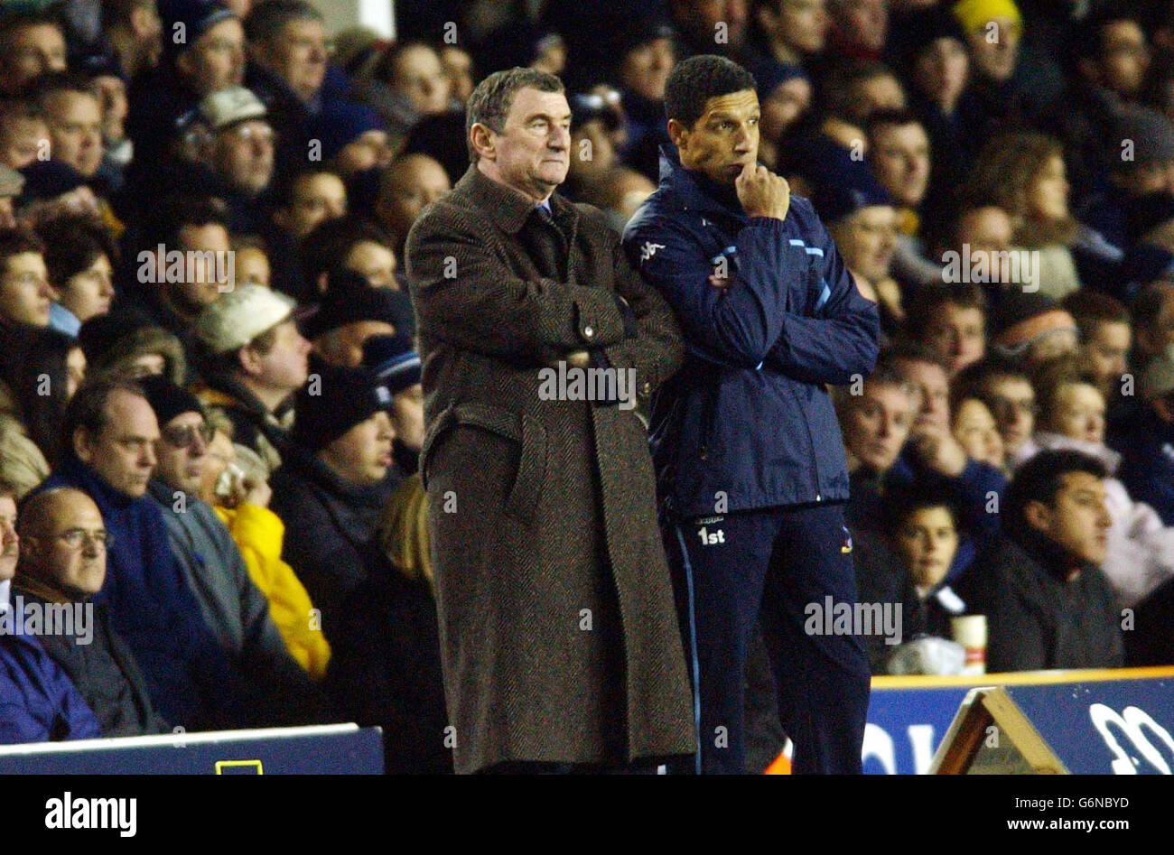 Tottenham Hotspur manager David Pleat with assistant Chris Hughton (R ...
