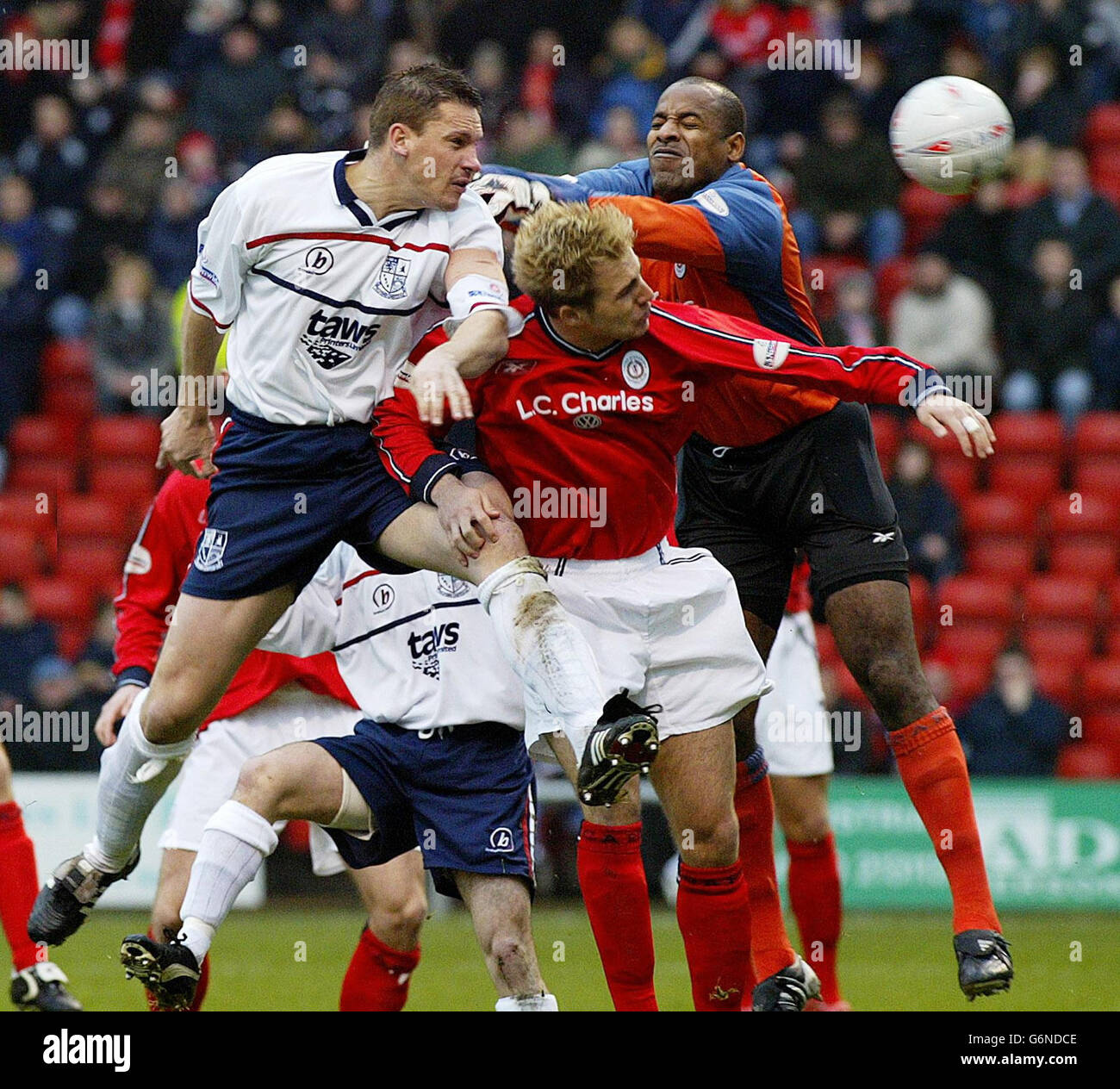 Football utd action scores scoring hi-res stock photography and images ...
