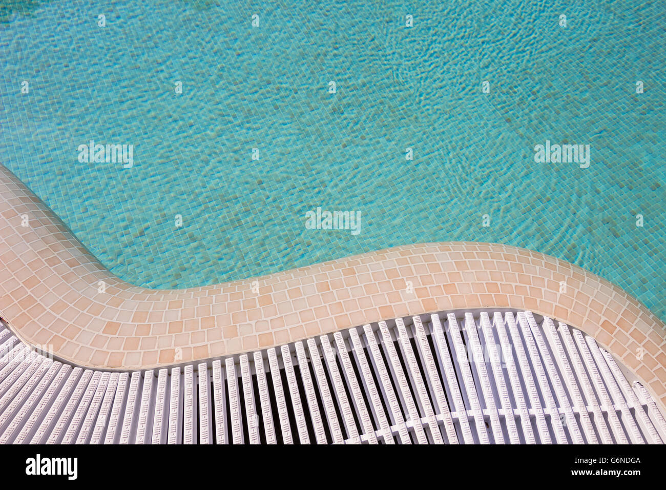Curved edge hi-res stock photography and images - Alamy