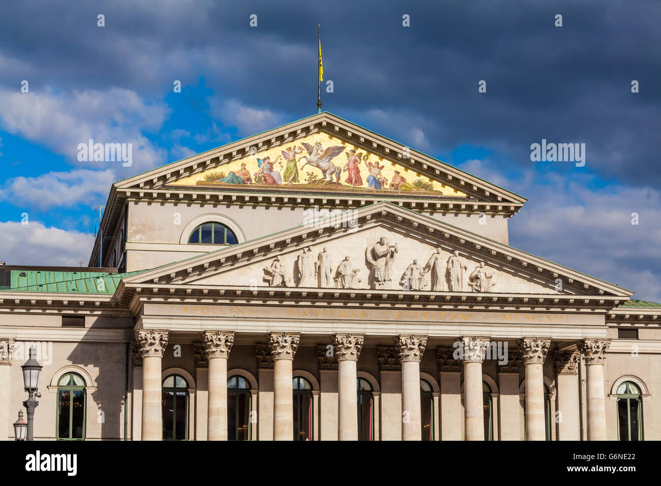 Munich national theater opera house hi-res stock photography and images ...