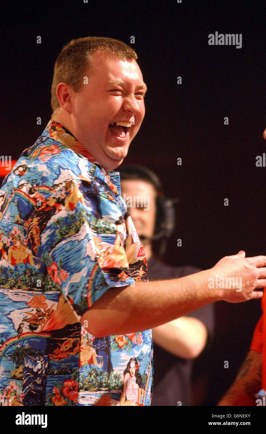 Wayne Mardle before the start of his semi-final match against Phil ...