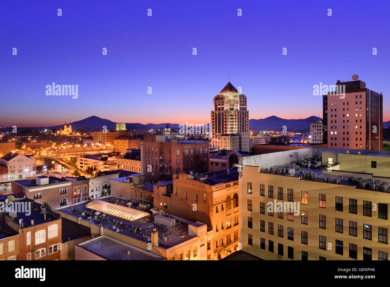 Virginia appalachian mountains roanoke city skyline downtown hi-res ...