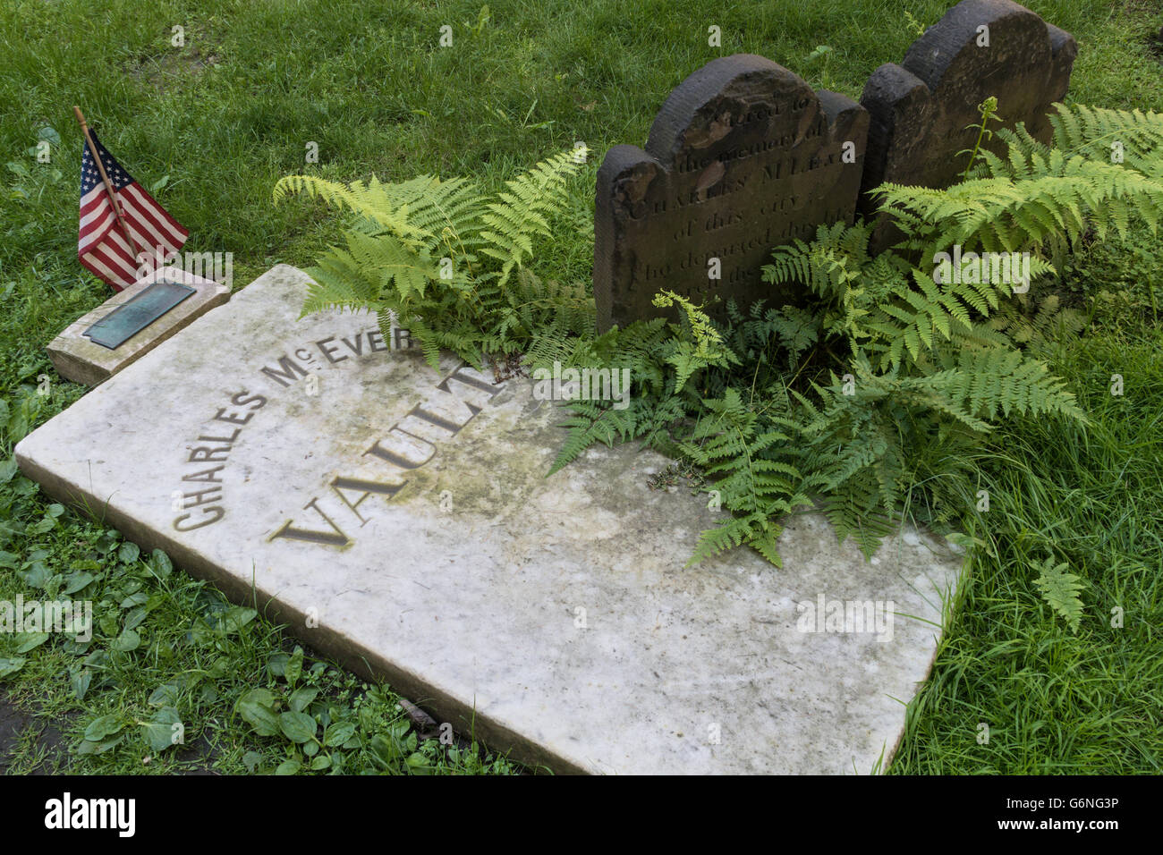 Trinity church cemetery nyc hi-res stock photography and images - Alamy