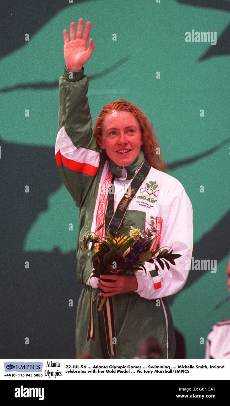 Michelle Smith, Ireland, celebrates with her gold medal Stock Photo - Alamy