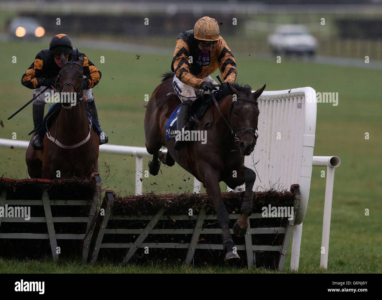 Horse racing naas hurdle hi-res stock photography and images - Alamy