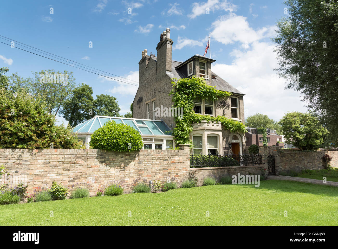 Midsummer House Michelin Starred Restaurant Midsummer Common Cambridge ...