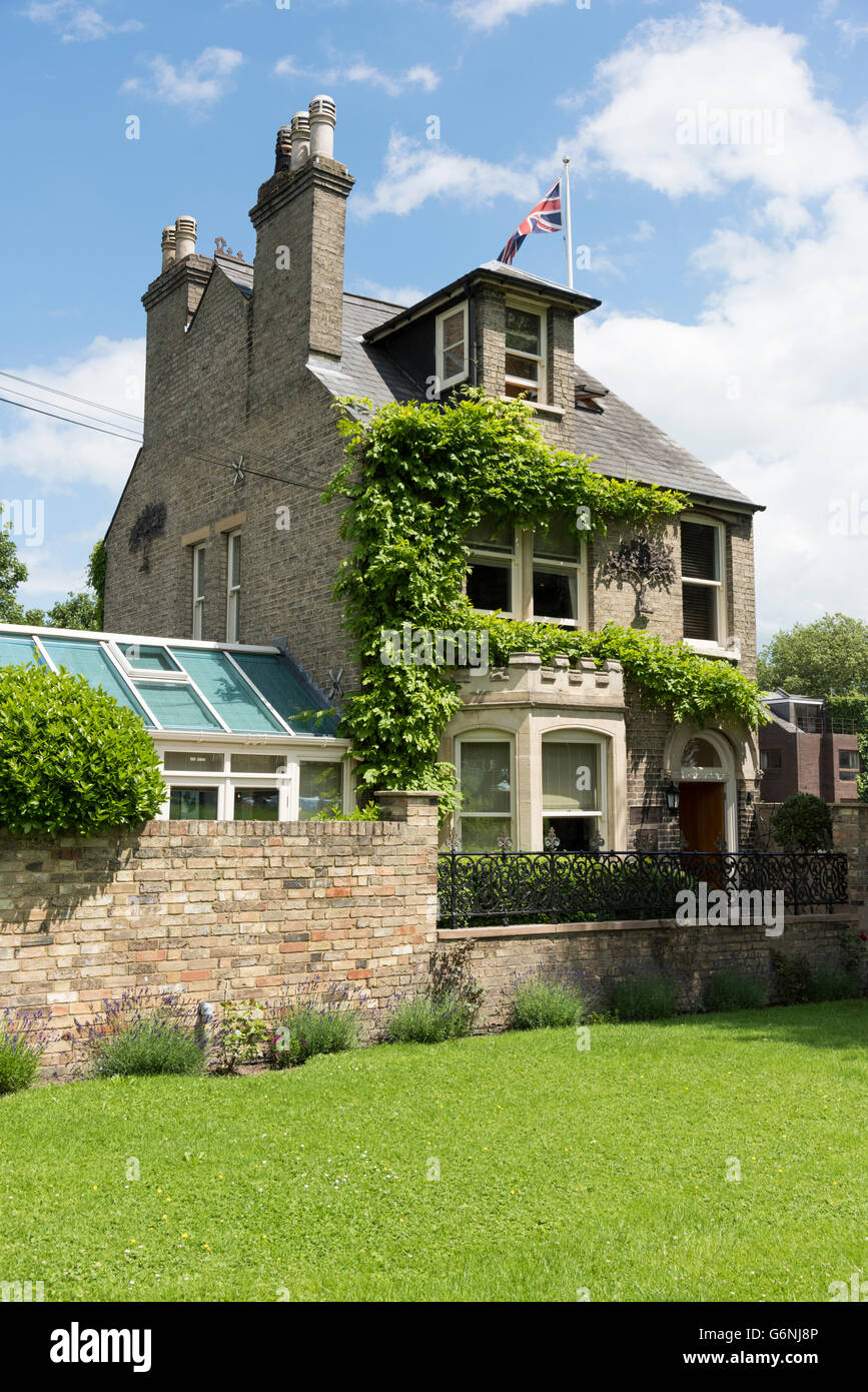 Midsummer House Michelin Starred Restaurant Midsummer Common Cambridge ...