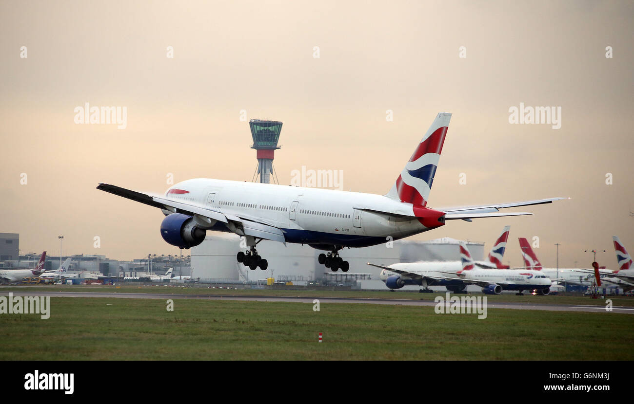 Planes land at Heathrow Airport as extra runways at Heathrow and ...