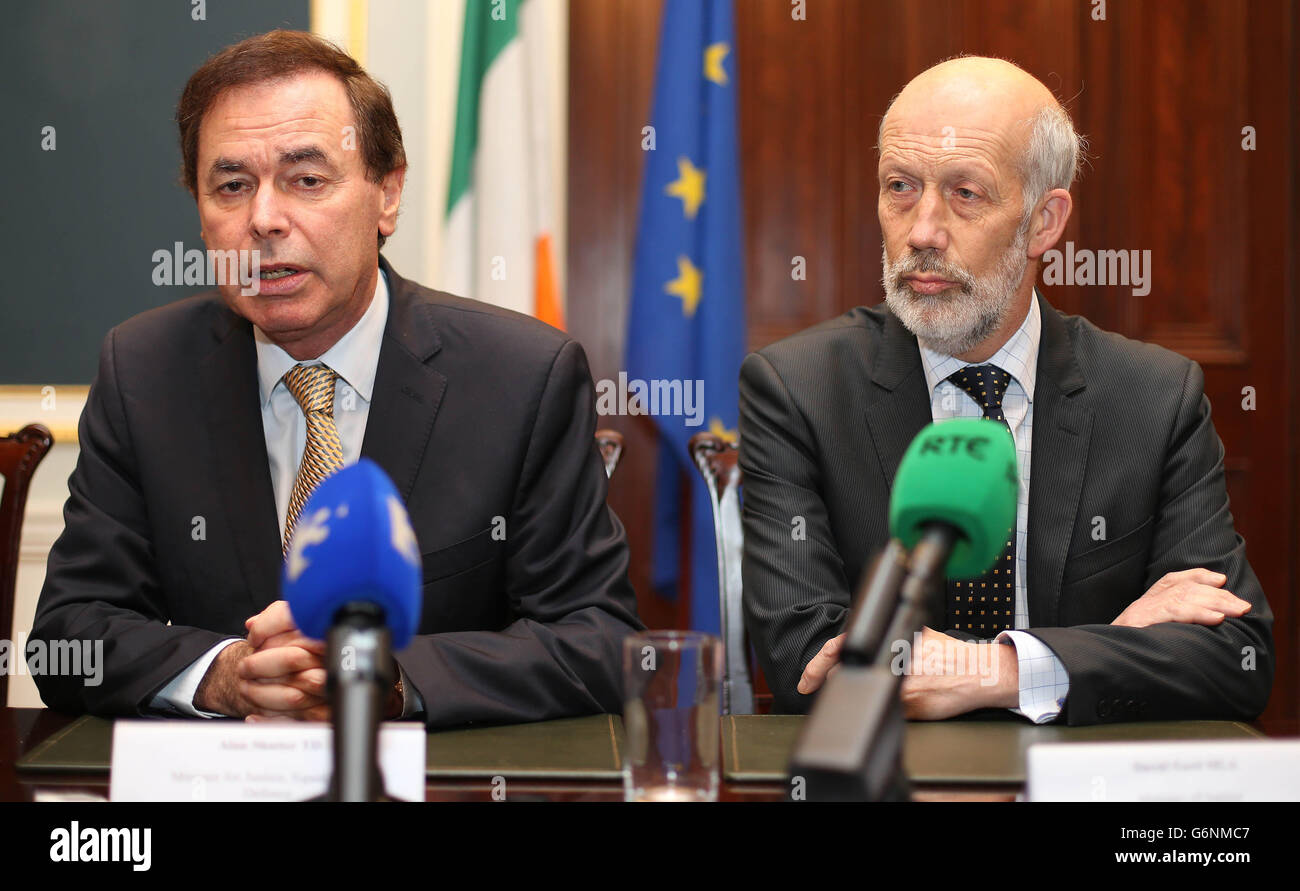 News police shatter ireland hi-res stock photography and images - Alamy