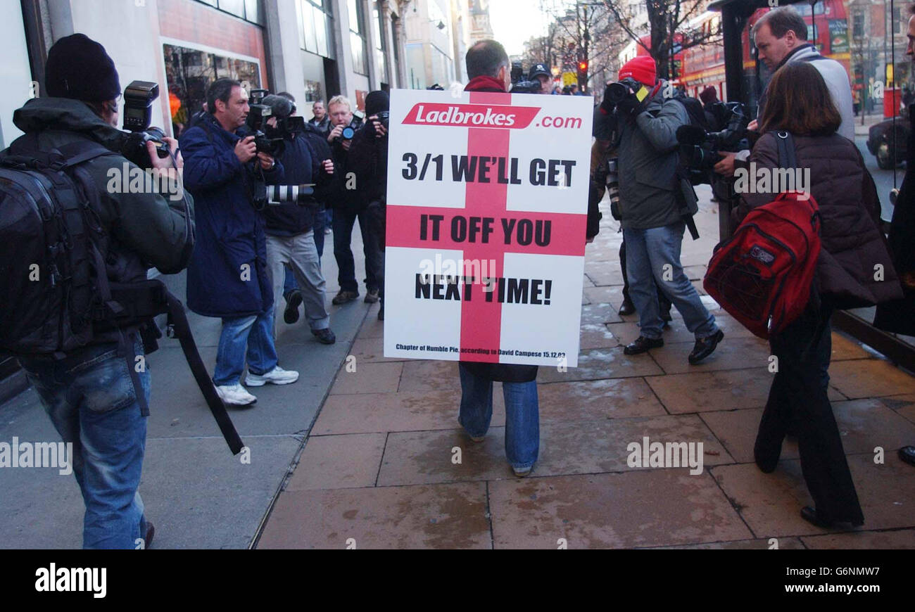 David Campese on Oxford St Stock Photo - Alamy