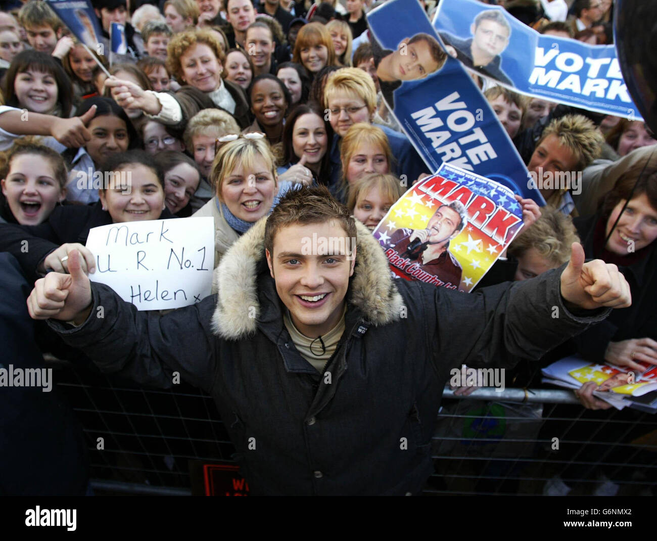 Pop Idol finalist Mark Rhodes with crowds of fans in Queens Square ...