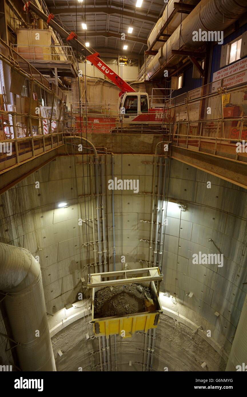 Crossrail tunnelling machines hi-res stock photography and images - Alamy