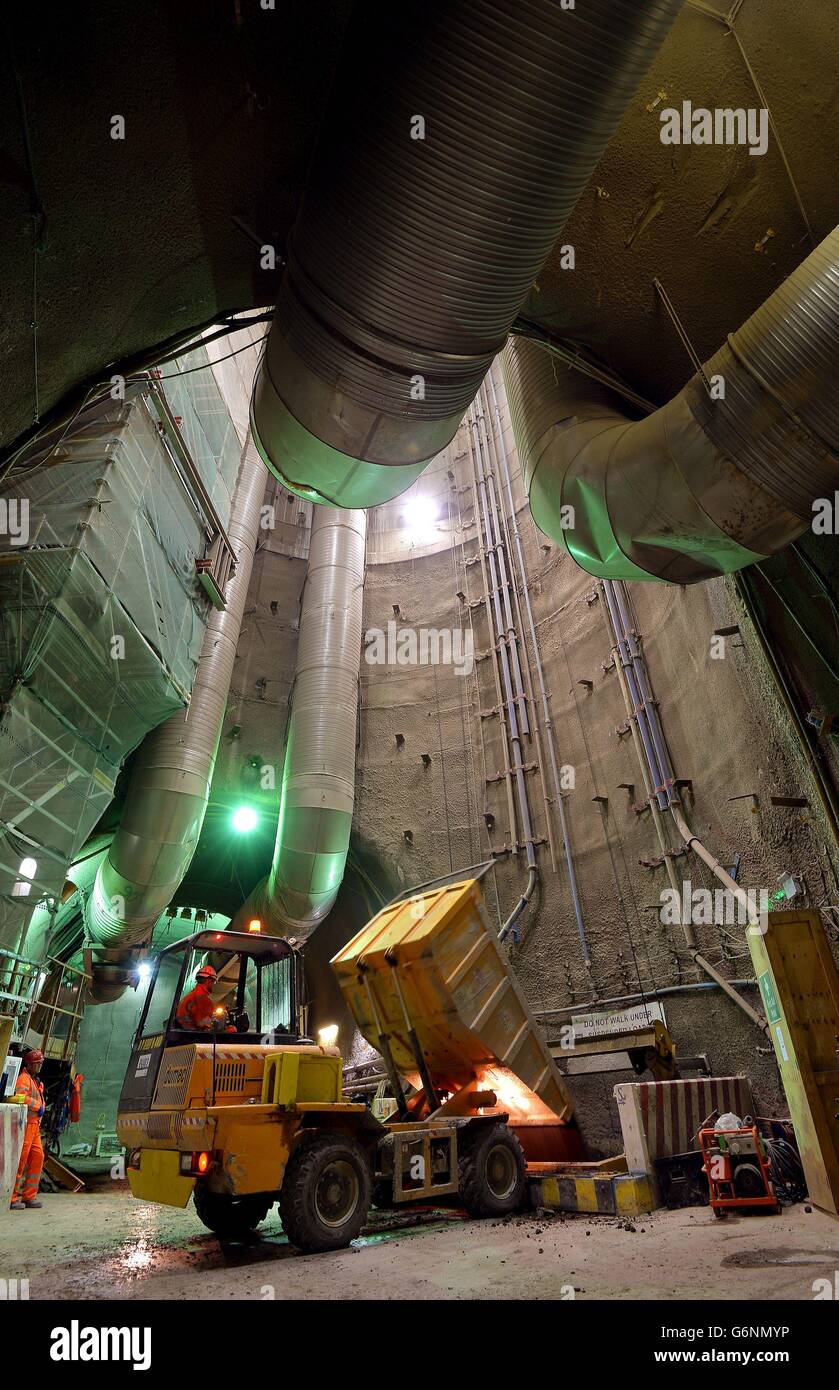 Crossrail tunnelling machines hi-res stock photography and images - Alamy