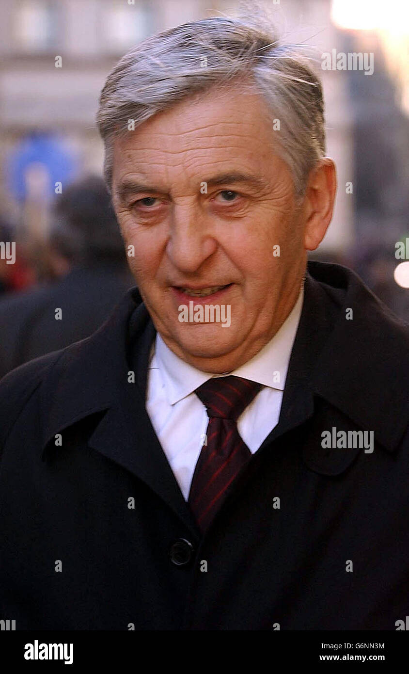 Murder crime law legal soham head shoulders stephen hi-res stock ...