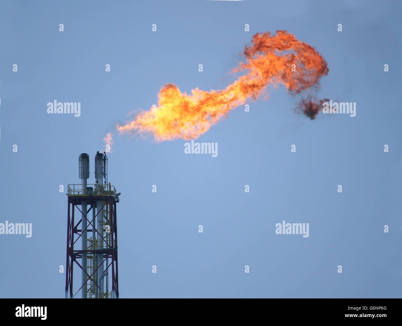 Gas flare refinery hi-res stock photography and images - Alamy