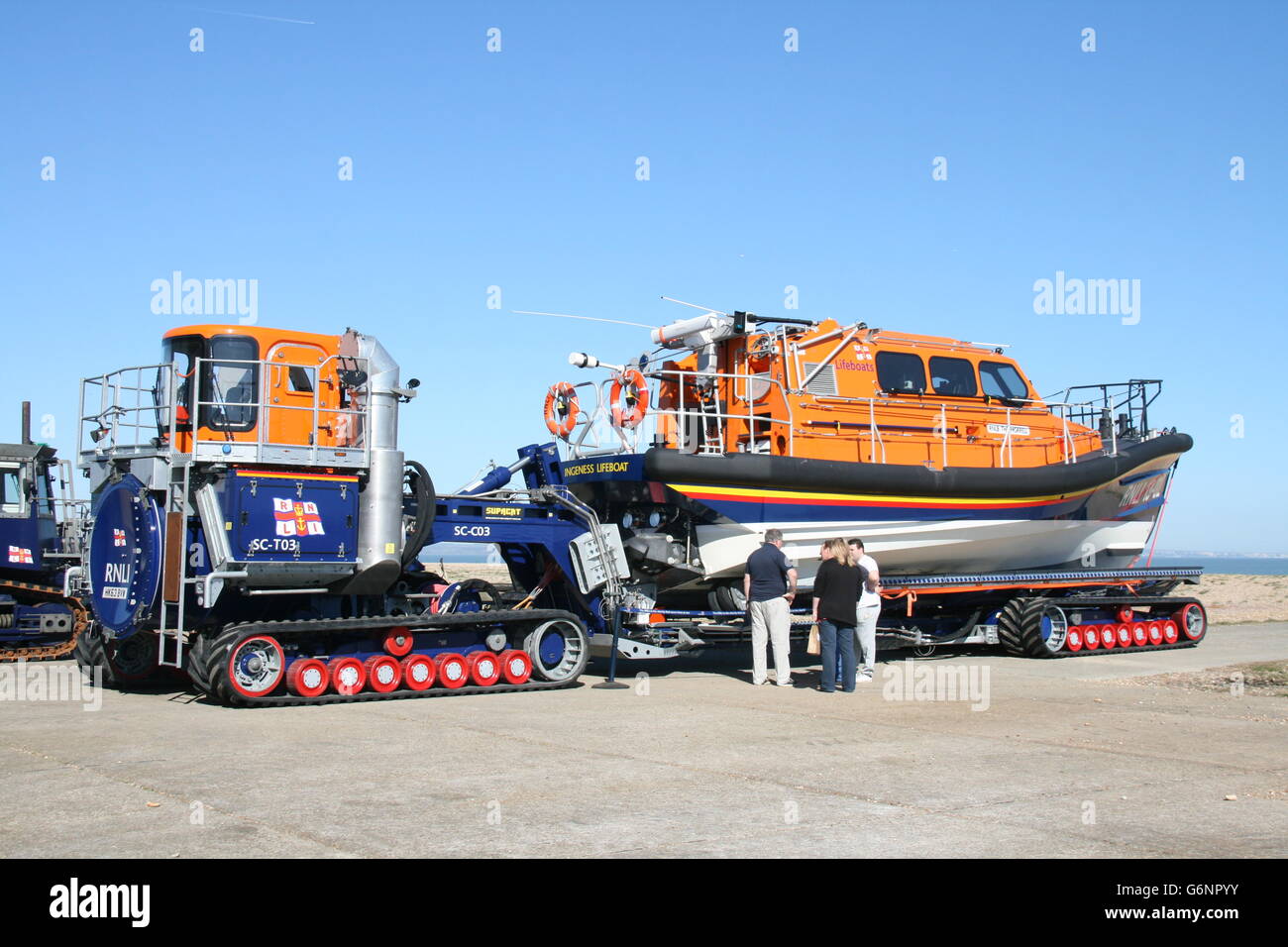 RNLI SHANNON CLASS LIFEBOAT THE MORRELL AT DUNGENESS,KENT Stock Photo ...