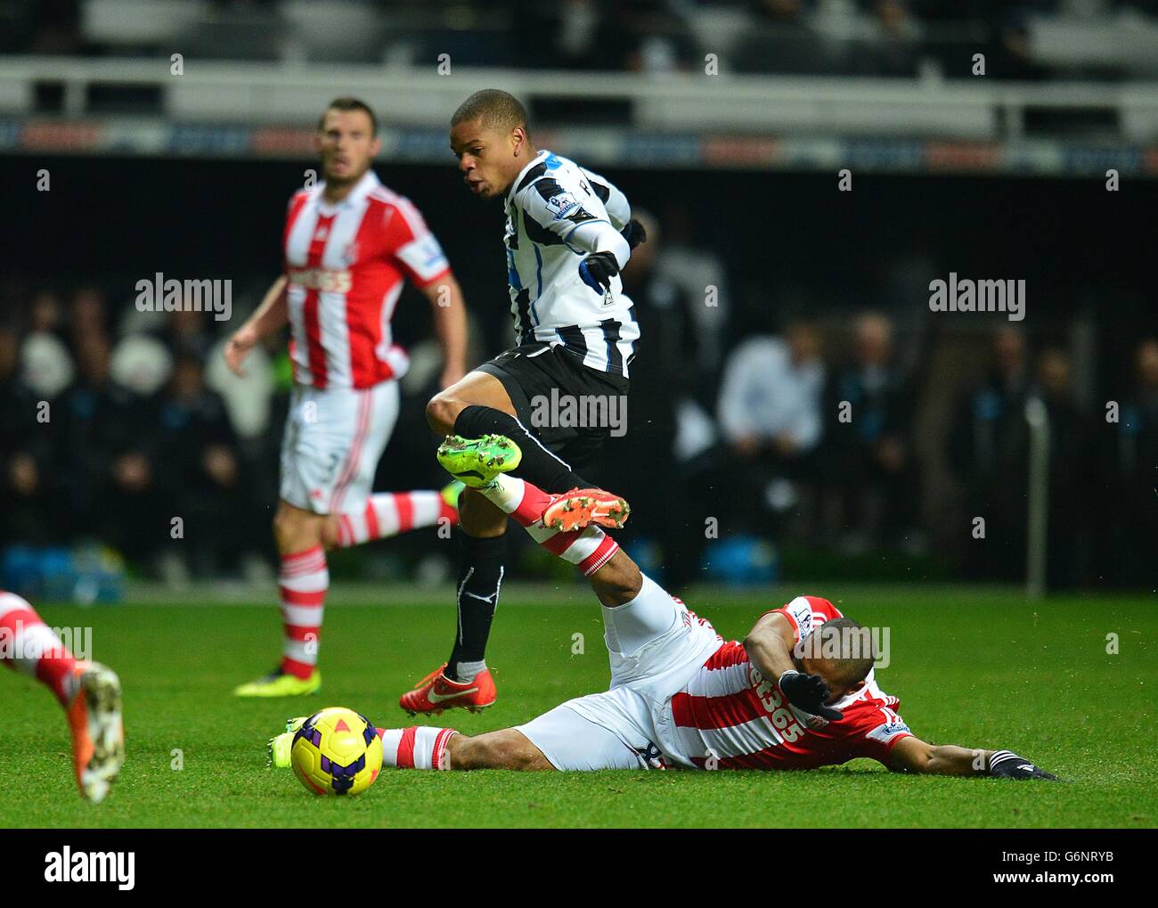 Stoke citys wilson palacios hi-res stock photography and images - Alamy