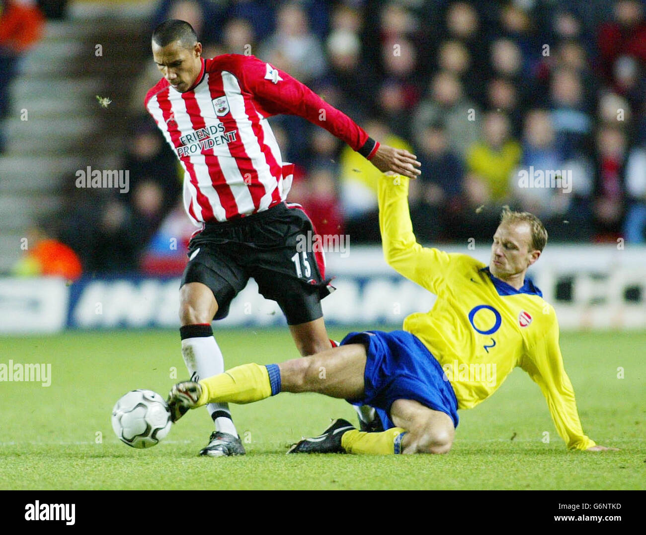 Sport football action dennis bergkamp fitz hall hi-res stock ...