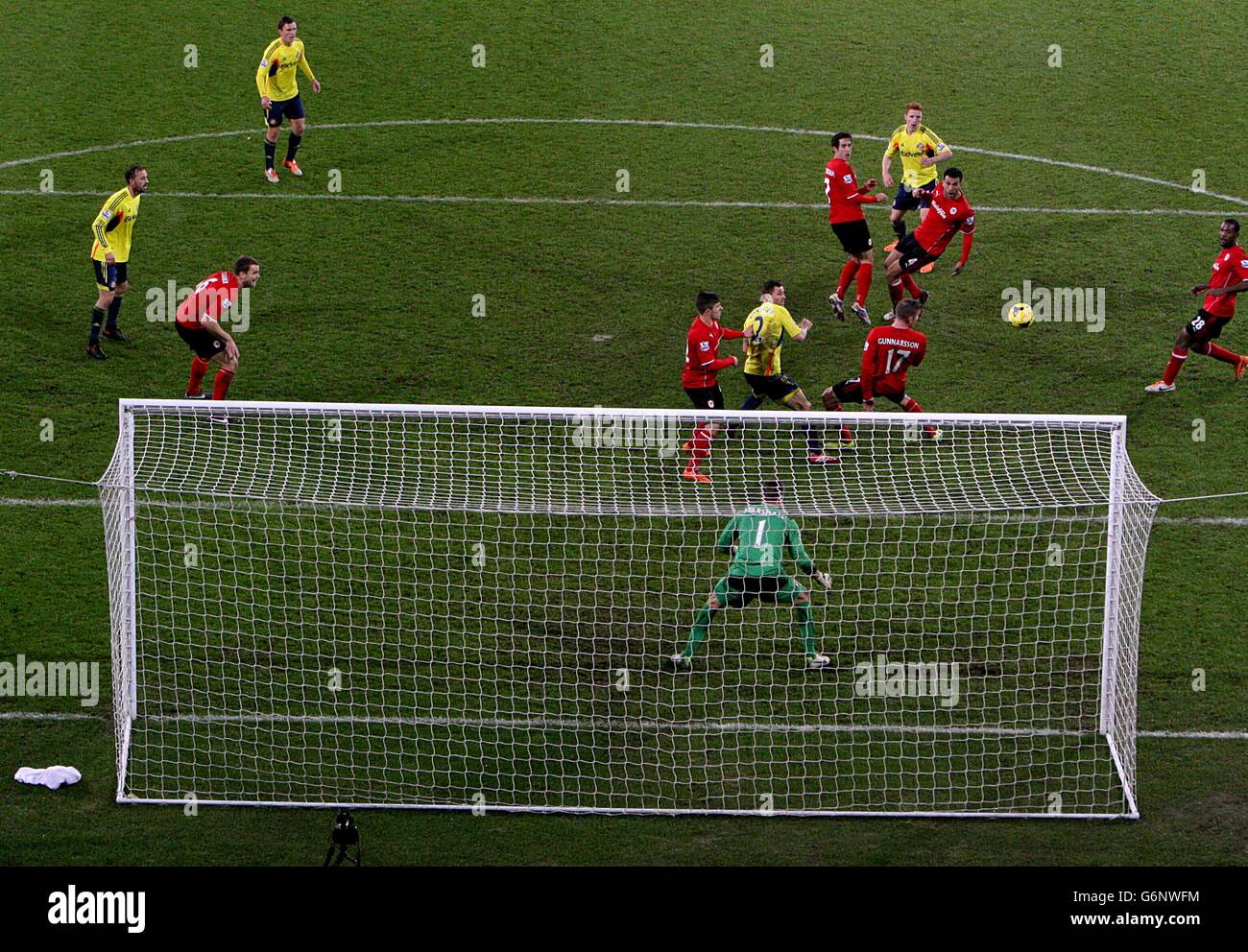 Sunderland's Jack Colback (top right) scores his team's second goal ...