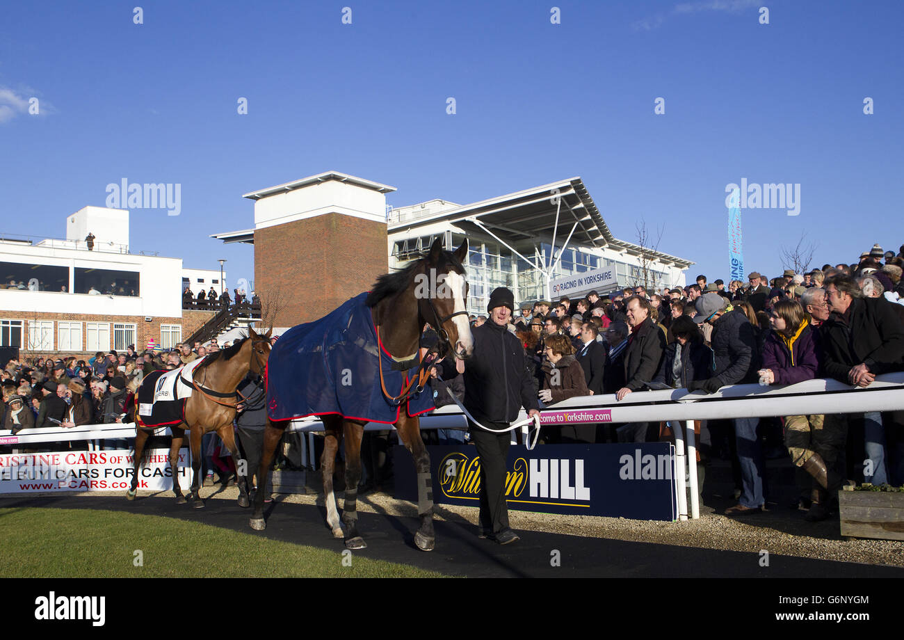 William hill signage at wetherby racecourse hi-res stock photography ...