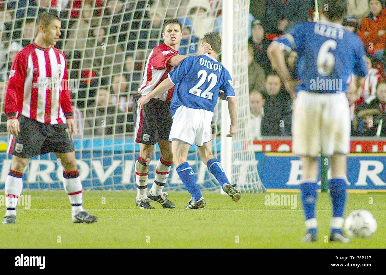 Southampton FC skipper Jason Dodd and Paul Dickov of Leicester City FC ...